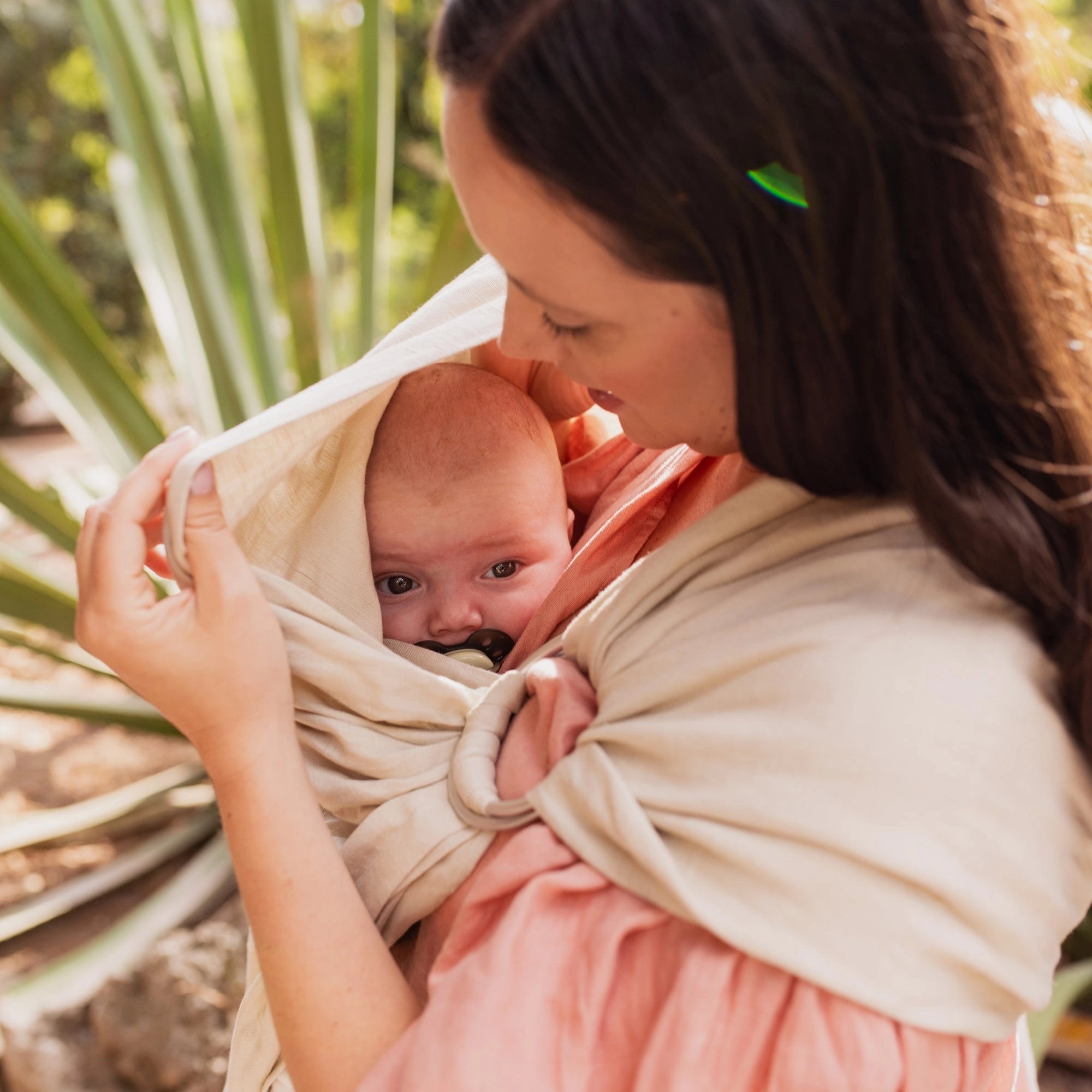 Boba Linen Ring Sling | Pampas Beige – Snuggle Me Organic